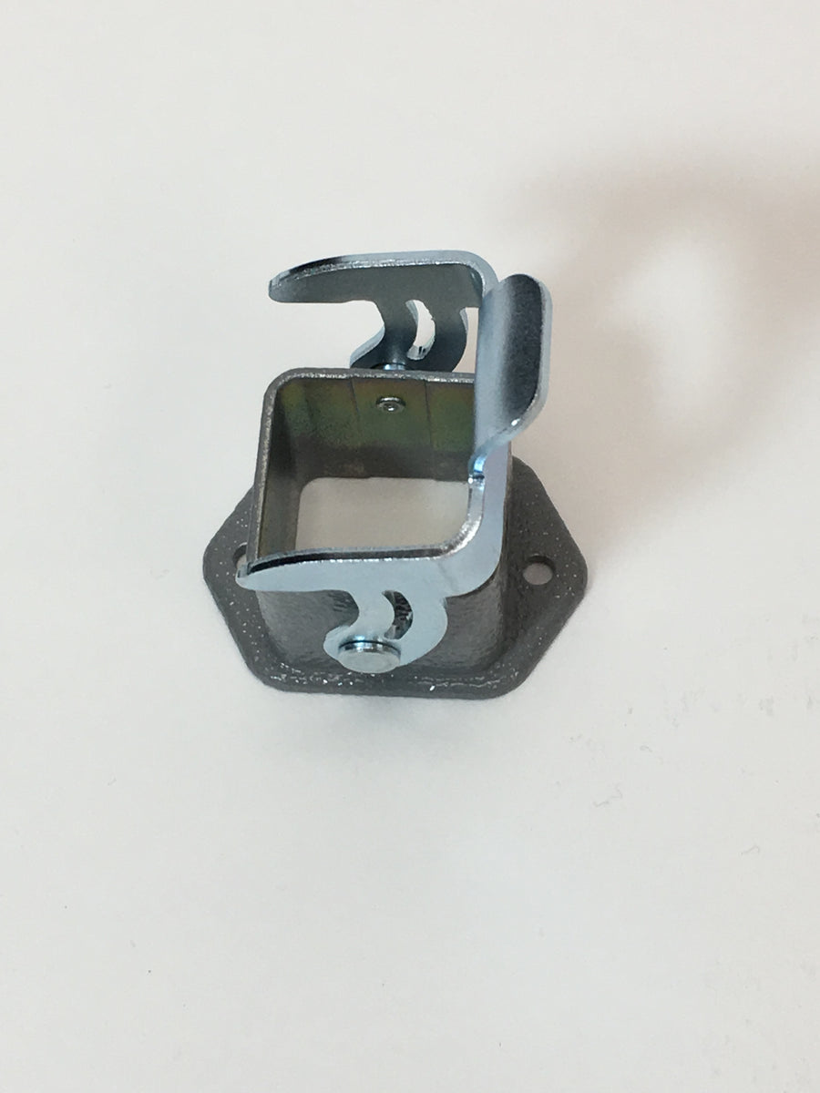 HOOD WITH LEVER LOCK, BULKHEAD – HyFlex Store